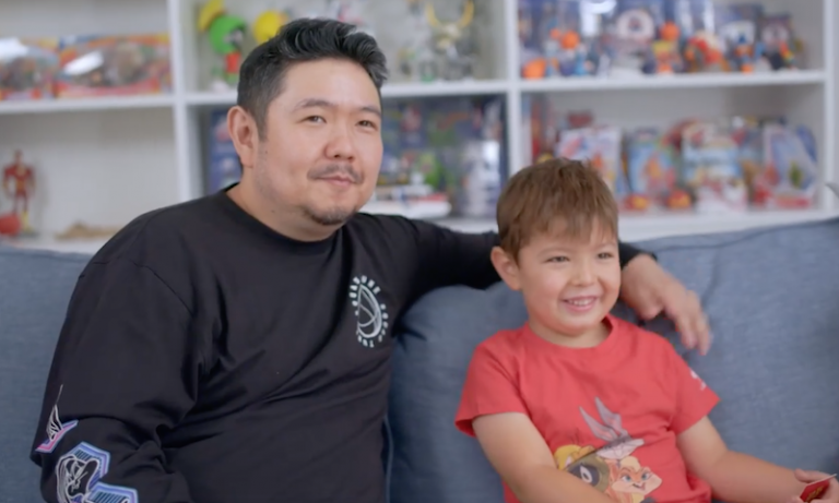Eric Bauza Talks Fatherhood, Voicing Bugs Bunny And More
