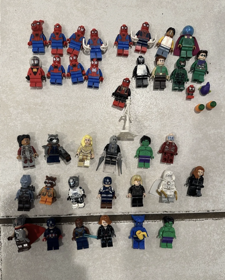 Collector of The Week - Marvel Mini-Figure LEGO Collection